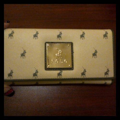 Purses & Wallets - POLO LADIES WALLET was sold for R246.00 on 26 Jun at ...