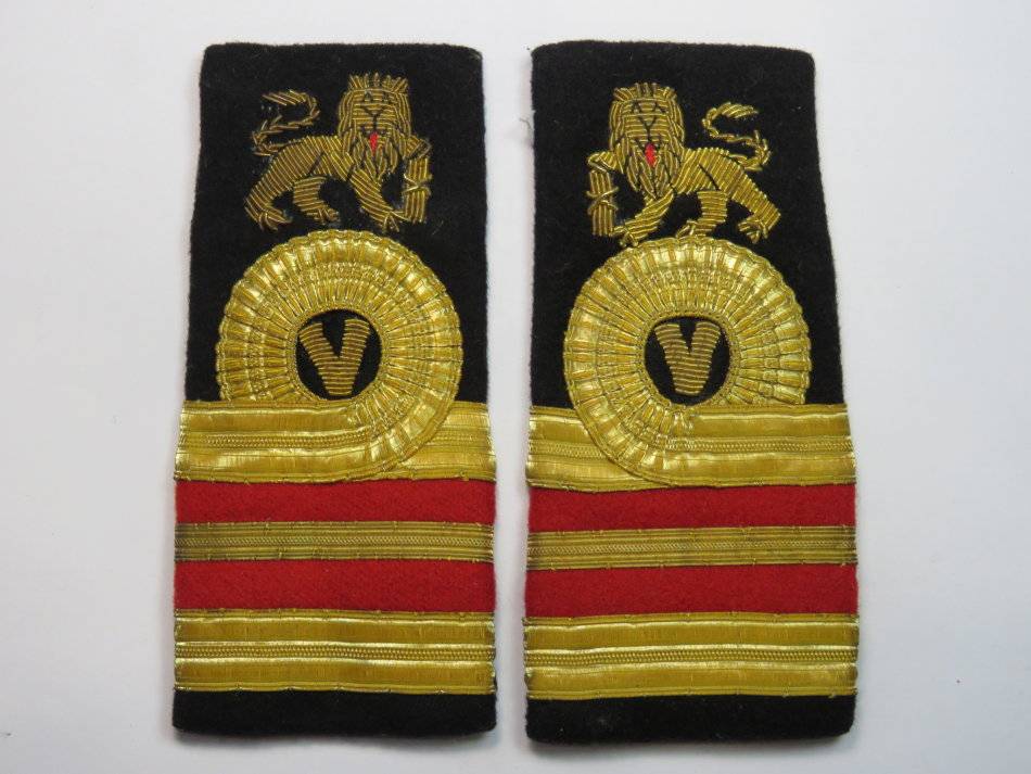 South African Navy - Pair of SA Navy Lieutenant Commander Volunteer ...