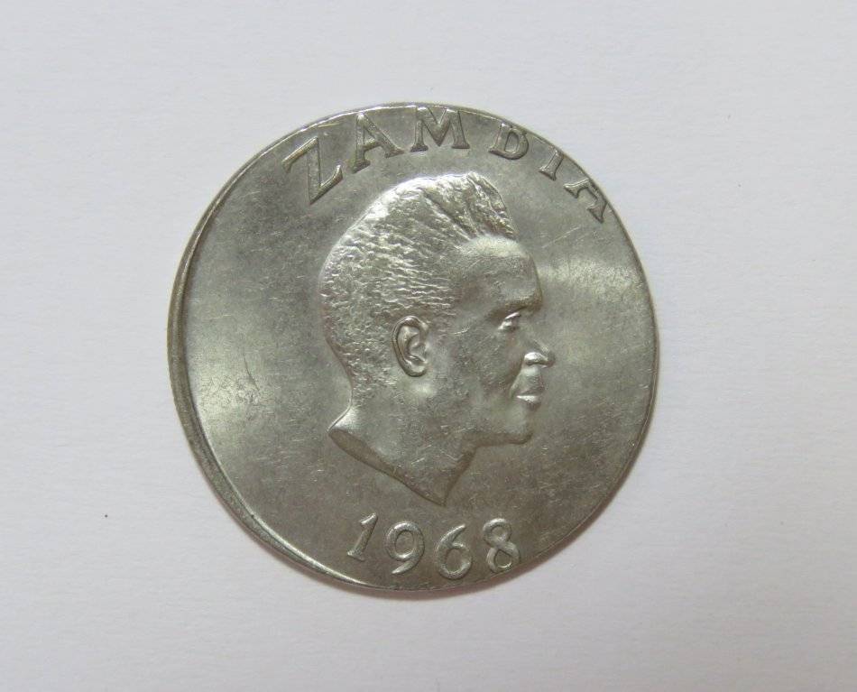 Africa - Zambia Misstruck 1968 error coin 20 NGWEE on smaller planchet ...