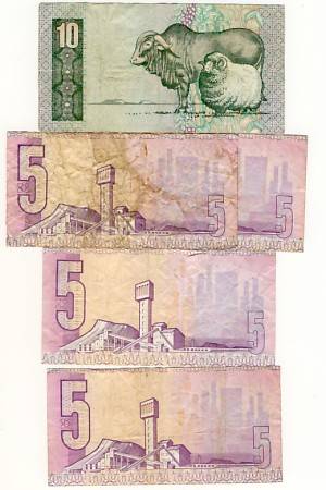 Other South African Bank Notes - Lot of 4 old SA R5 notes and 1 old R10 ...