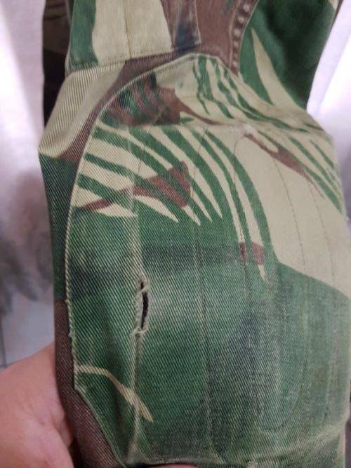 Uniforms - Rhodesian Camo jacket of Des Archer 1 commando RLI. Signed ...