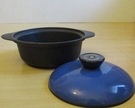Pots - Cookwell Ovenproof Cast Iron Pot was sold for R285.00 on 4 Sep ...