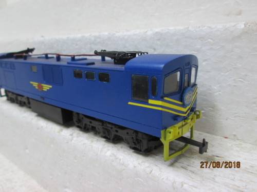 Locomotives - HO SCALE : SAR CLASS 7E BLUE ELECTRIC LOCO (WITH BLUE TRAIN LOGO) - LOT 908T was ...