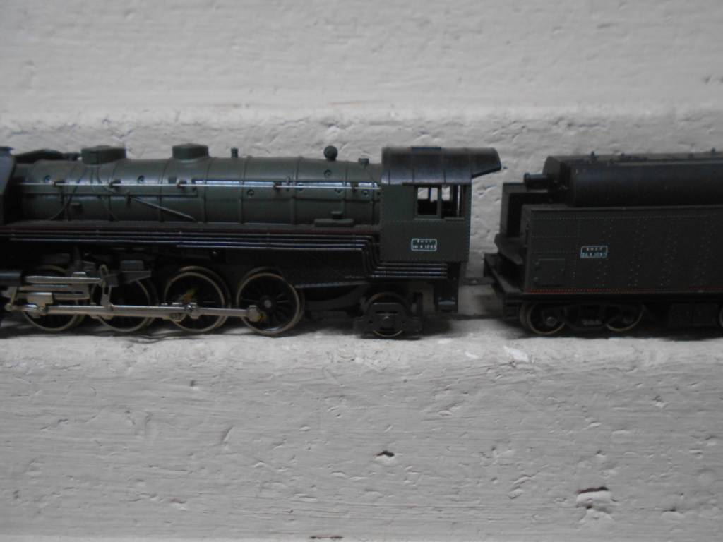 Locomotives - HO SCALE - LIMA - SNCF - 2-8-2 STEAM LOCOMOTIVE for sale ...