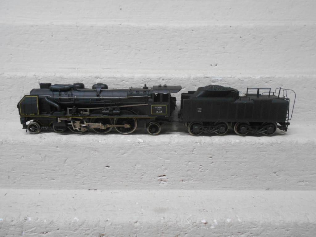 Locomotives - HO SCALE - RIVERSOSSI - SNCF - 4-6-2 STEAM LOCOMOTIVE was ...
