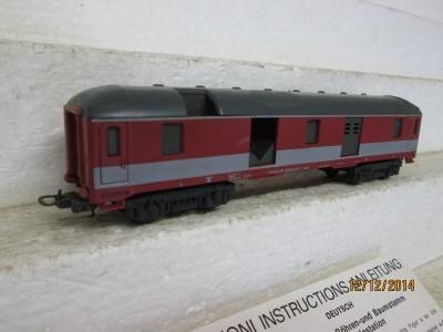 Rolling Stock - HO SCALE : LIMA PARCEL VAN - LOT 207 D was sold for R60 ...