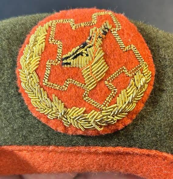 South African Army - SADF - Army Ceremonial Beret was sold for R580.00 ...