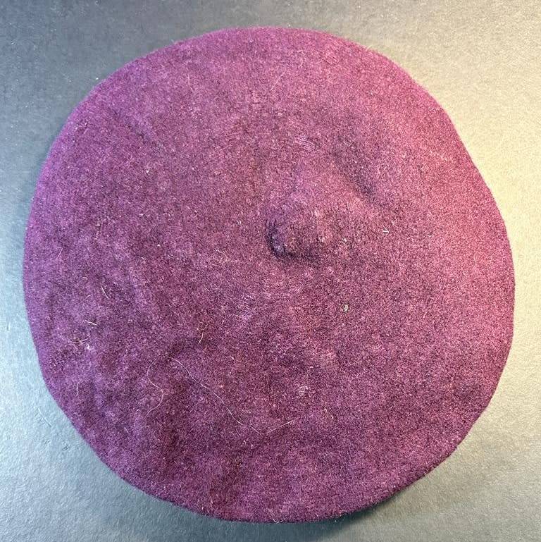 Headgear - SADF - Early Parachute Battalion Maroon Beret was sold for ...