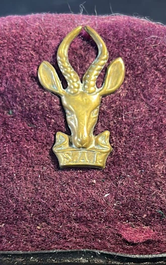 South African Army - SADF - Early Parachute Battalion Maroon Beret was ...