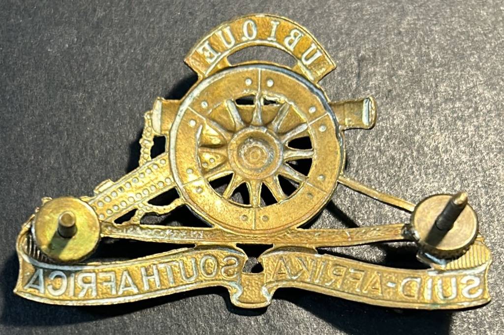 South African Army - SADF - Artillery Cap Badge was sold for R70.00 on ...