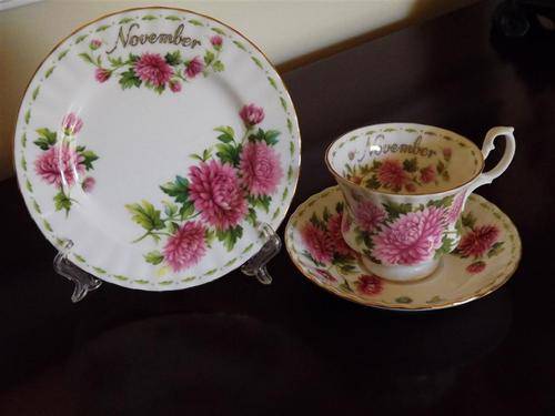 English Porcelain - ROYAL ALBERT - NOVEMBER - TEA TRIO - FLOWER OF THE ...