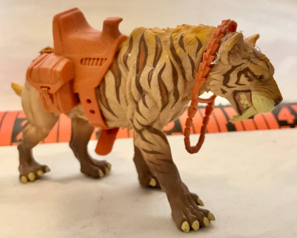 Classic Toys - Primal Clash Sabertooth Tiger Beast Taming Squad Dino ...
