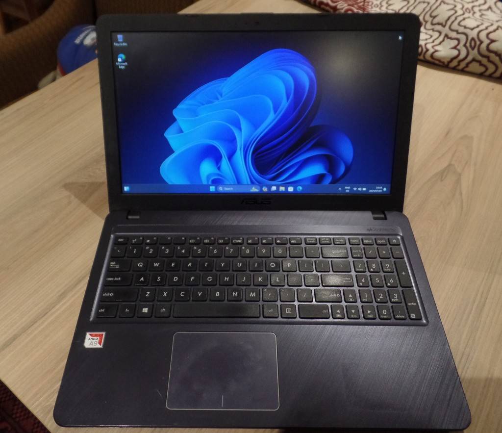 Laptops & Notebooks - ASUS VivoBook 15 AMD A9 Radeon R5 Graphics 500GB ...