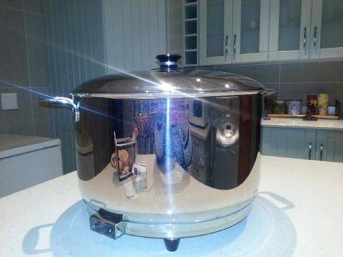 Pots - 40cm AMC Cookware electric Magnum, the big one retails for R13 ...
