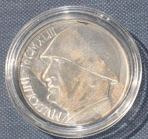 Collections & Lots - VINTAGE COMMEMORATIVE COIN (20 Lire) BENITO ...