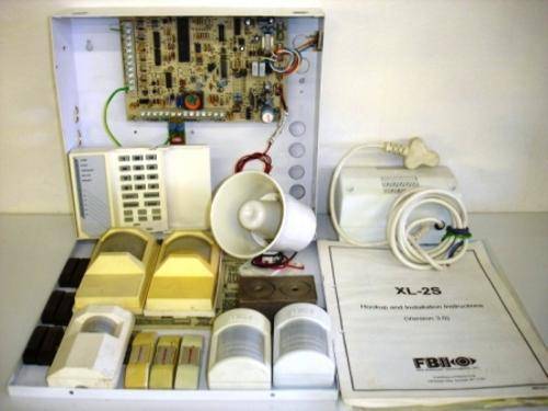 Other Security & Surveillance - FBI XL - 2 SILVER 6 ZONE ALARM PANEL ...