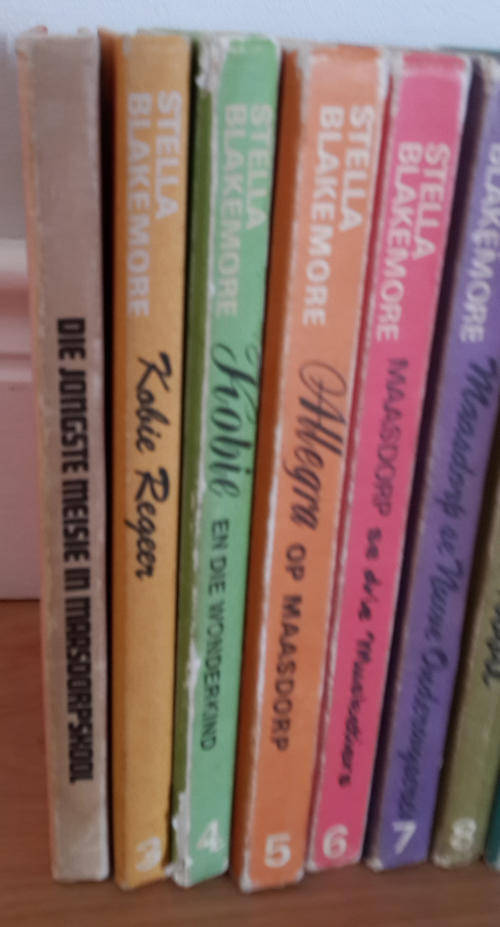Afrikaans Fiction - Maasdorp-reeks (Stella Blakemore) Reeks van 12 ...