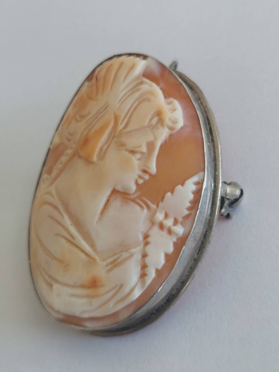 Brooches - Large antique 800 silver shell cameo brooch 7,3g was sold ...