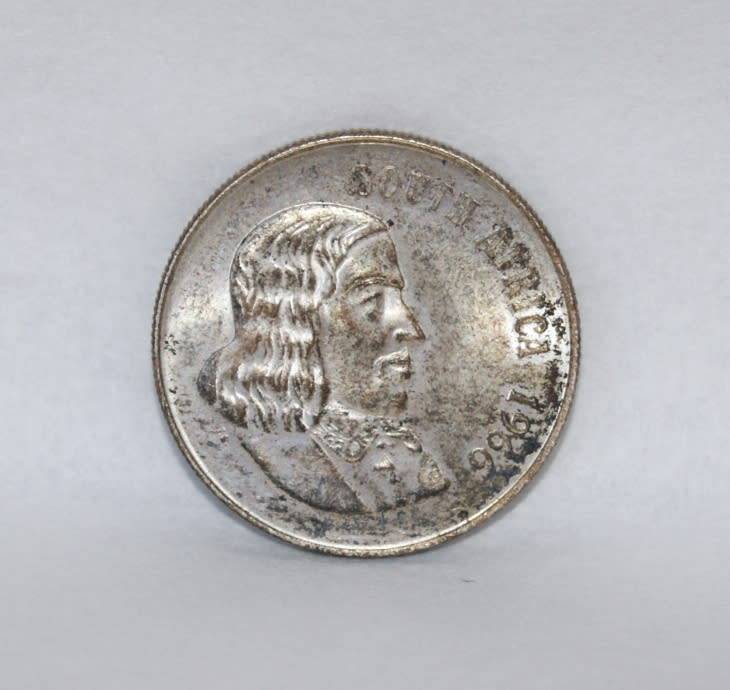 One Rand - 1966 Silver R1 Coin (UNC) 14.9g @@@ CCCRRRAAAZZZYYY R1 START ...