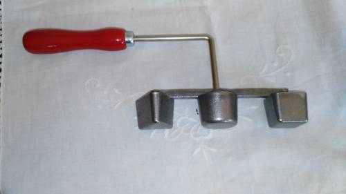 Other Kitchenalia - Snackle iron - 14.5cm length - 9cm high was sold ...