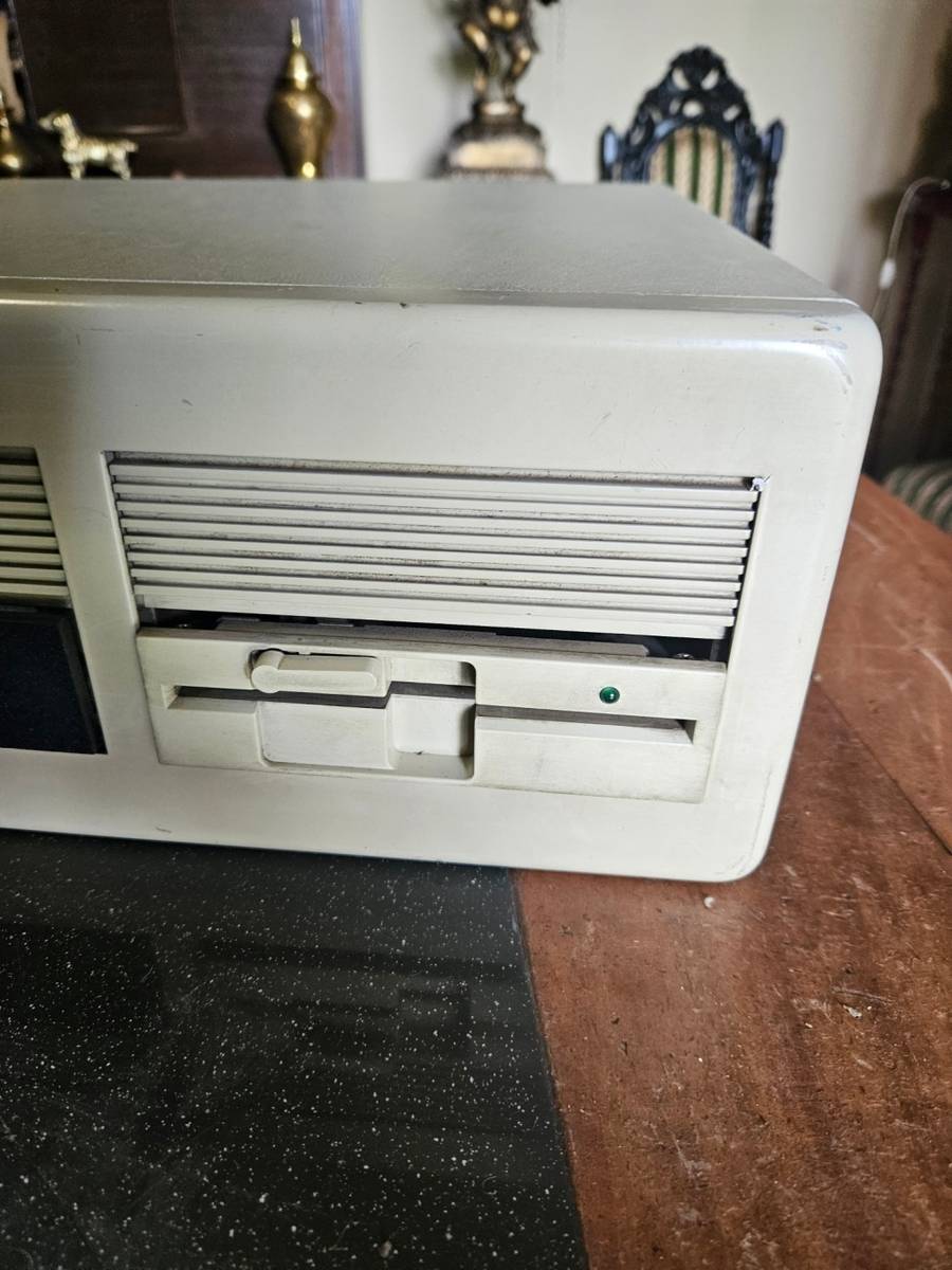 Vintage Vintage Icl Computer Series 3000 Was Sold For R2 110 00 On 30