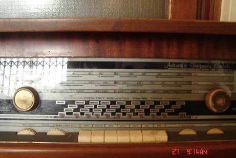 Other Antiques & Collectables - OLD PHILIPS RADIOGRAM was sold for R51 ...