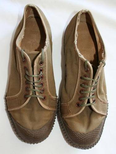 Uniforms - SADF SPORT SHOES,TEKKIES,TACKIES -- SIZE 7 -- RARE -- BUSH ...
