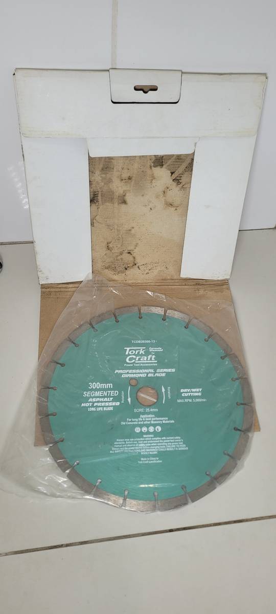 Saw Blades - (BOX WATER-DAMAGED) Tork Craft Segmented Hot Pressed ...