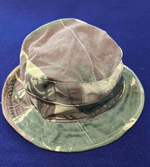 Headgear - Original Rhodesian Period Camo Bush Hat was sold for R2,250. ...
