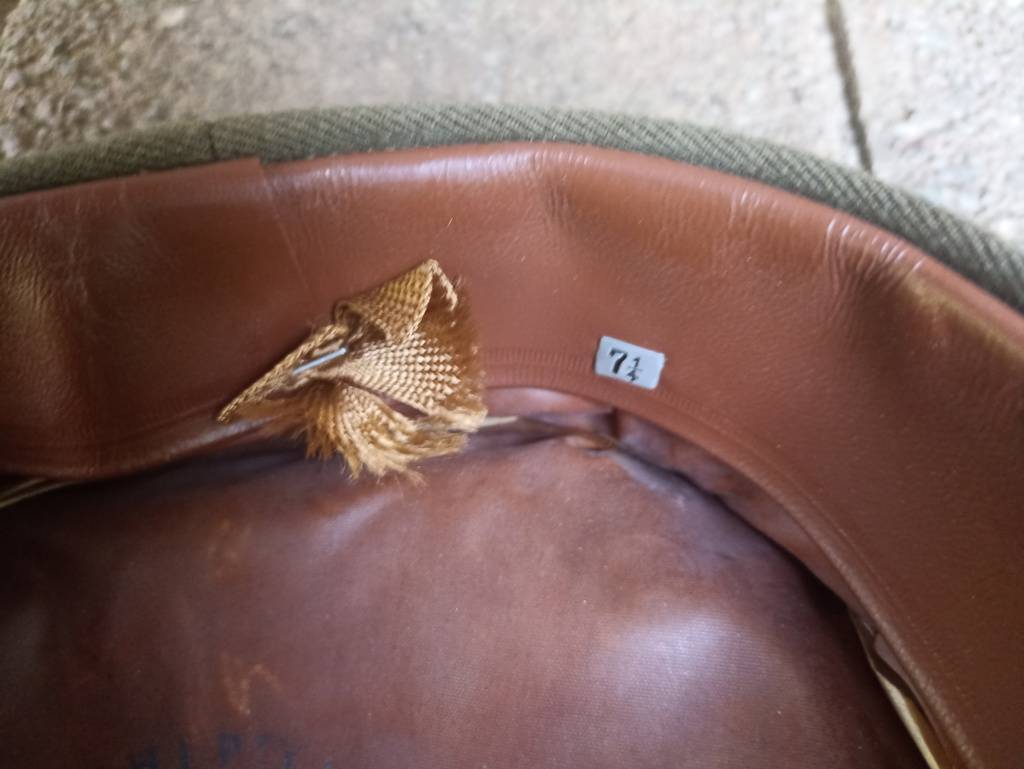 Headgear - SADF Commando Cap and badge during border War Period 1970`s ...