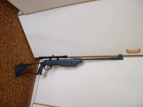 Airsoft Guns - Puma Mako Air rifle with Free 4x20 Scope (.177) was ...
