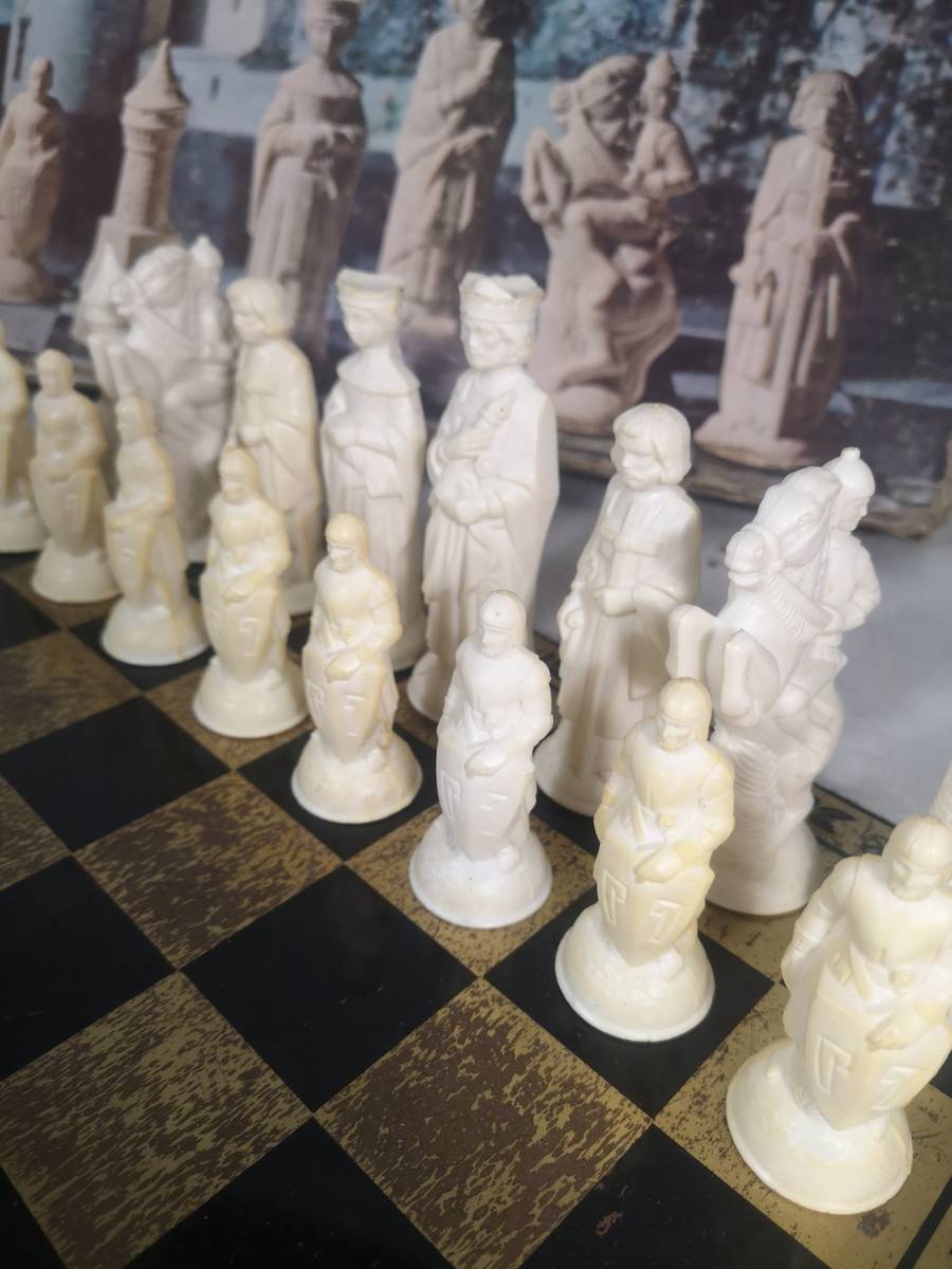 Chess, Draughts & Checkers - RENAISSANCE Chess Set VINTAGE 1959 ...