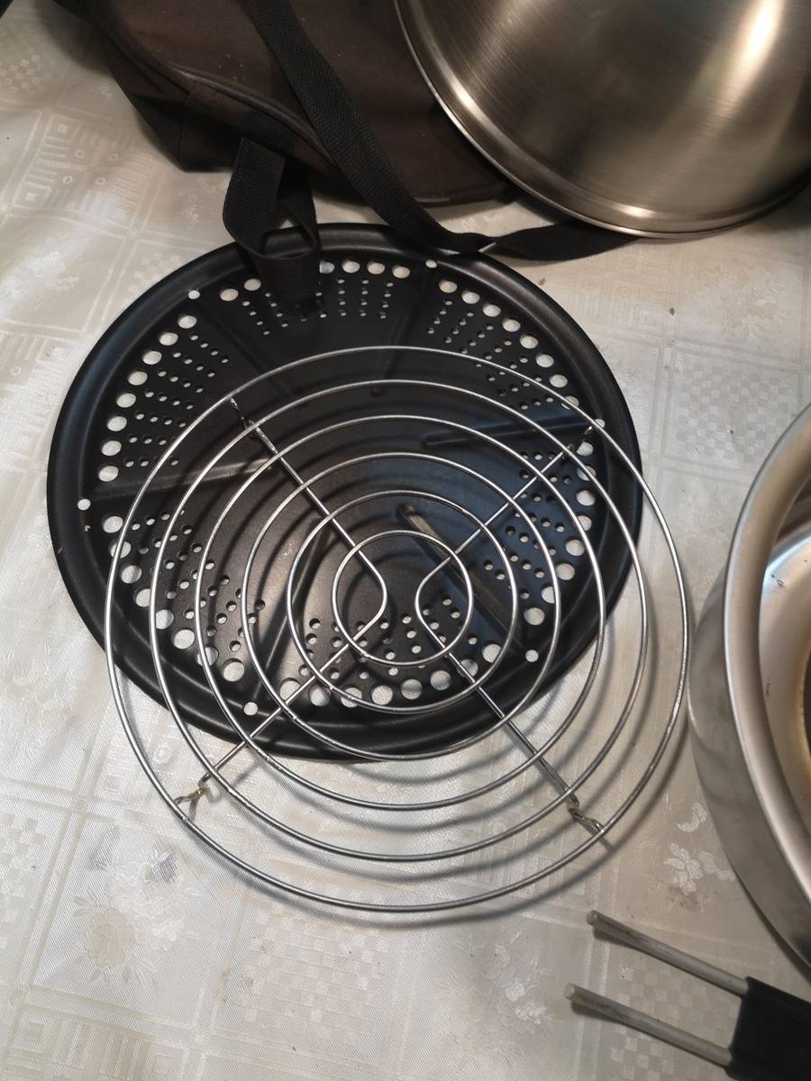 Braais - COMPLETE COBB PORTABLE CHARCOAL GRILL 300MM - VERY GOOD ...