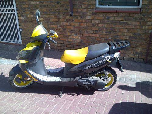 Scooters & Mopeds - 2009 Jonway Adventure 2 Scooter 150cc In a ...