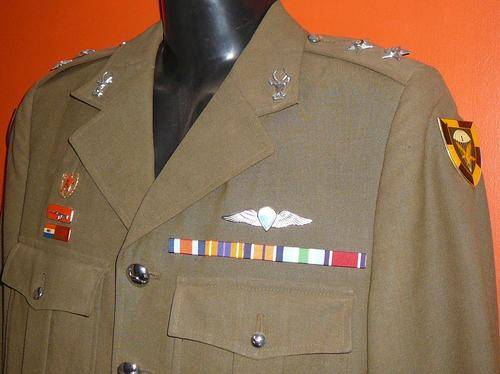 Uniforms - SADF PARATROOPER OFFICERS STEP OUT TUNIC was sold for R1,750 ...