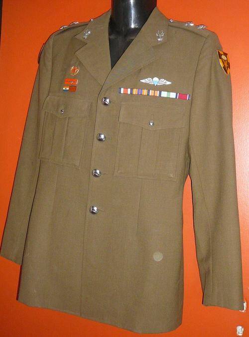 Uniforms - SADF PARATROOPER OFFICERS STEP OUT TUNIC was sold for R1,750 ...