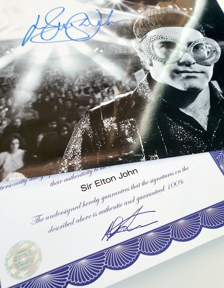 Music Memorabilia - AUTHENTIC AUTOGRAPH BY SIR ELTON JOHN - STUNNING ...