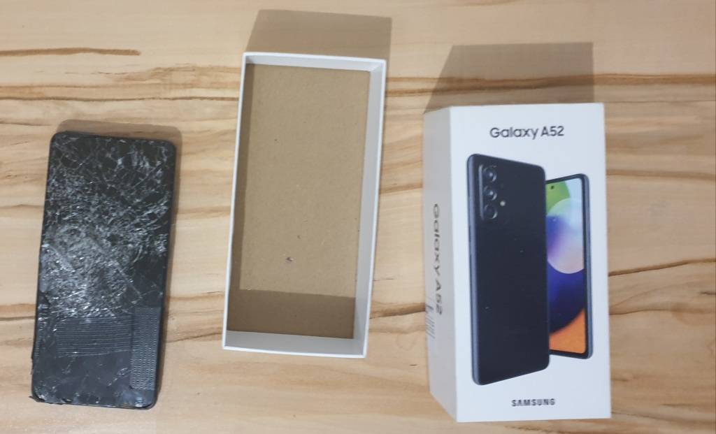 Samsung - Samsung A52 4G was sold for R300.00 on 2 Jun at 23:45 by ...