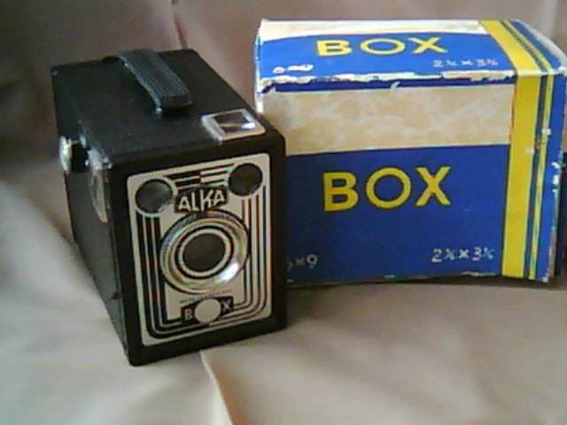Cameras - ANTIQUE BOX CAMERA MADE IN WEST GERMANY - STILL AS NEW was ...