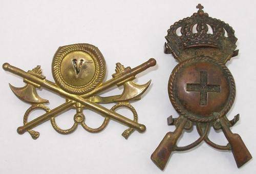 International Badges & Insignia - TWO WW2 ITALIAN CAP BADGES ...