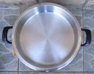 Pans - AMC 30 cm Electric Frying Pan was sold for R4,500.00 on 2 Oct at ...