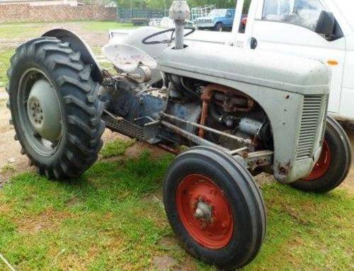 Tractors - "VAAL JAPIE " TRACTOR WITH NEW TYRES GOOD WORKING ORDER was ...