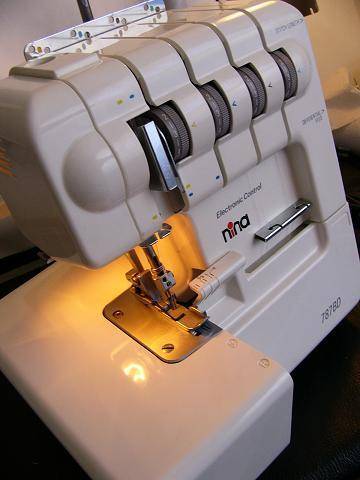Sewing Machines & Overlockers - NINA OVERLOCKER 787BD S/N 787032358 was ...