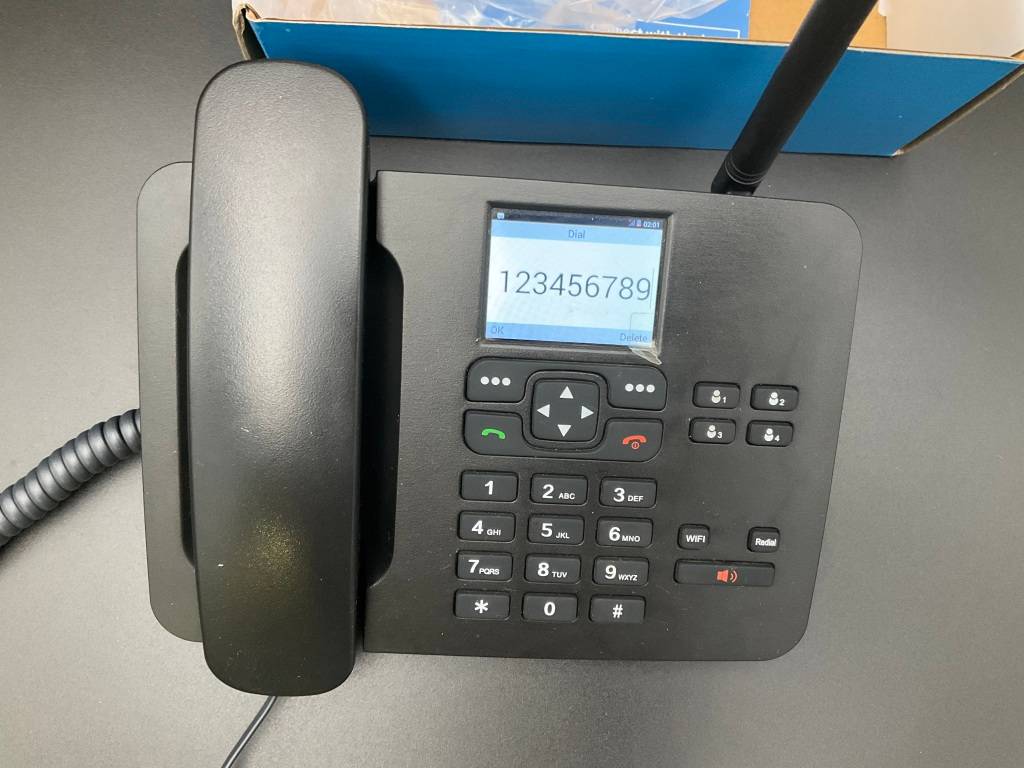 Other Smartphone Brands - DLink 3G FLLA Wi-Fi Phone DWR-720PW for sale ...