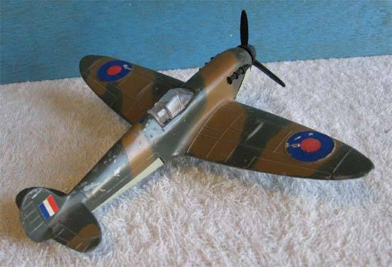 Models - SPITFIRE MK II # 719 by DINKY TOYS, MADE IN ENGLAND, MECCANO ...