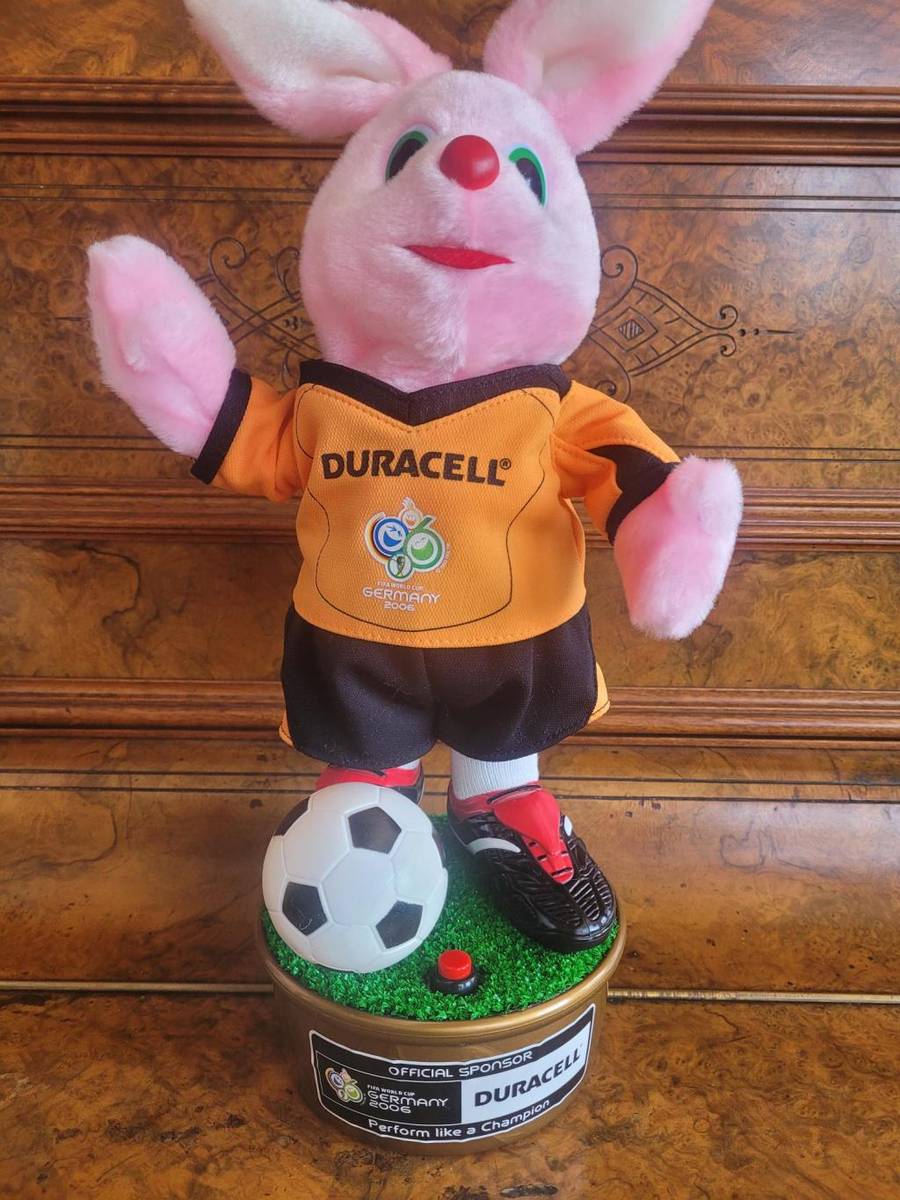 Other Collectable Toys - VERY COLLECTABLE DURACELL BUNNY 2006 FOOTBALL ...