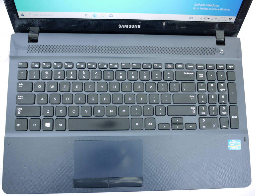 Laptops & Notebooks - Samsung NP270E5E Laptop(2) for sale in Pretoria ...
