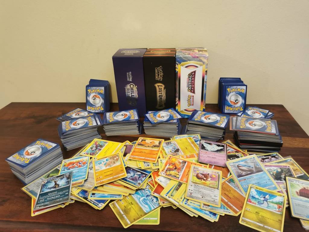 Trading Cards - MASSIVE Lot of Pokemon Cards (All Original) - 1250 PLUS ...