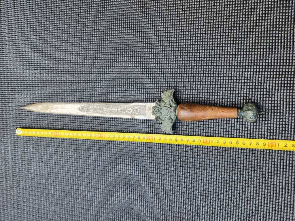 Knives & Daggers - Vintage Engraved Spanish Toledo Main-Gauche Type ...