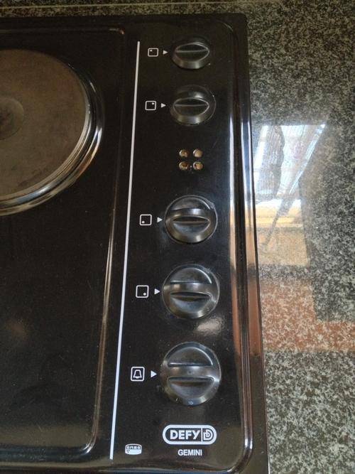 Hobs, Stoves & Ovens - Used Defy Gemini 4 Plate Hob was sold for R276 ...